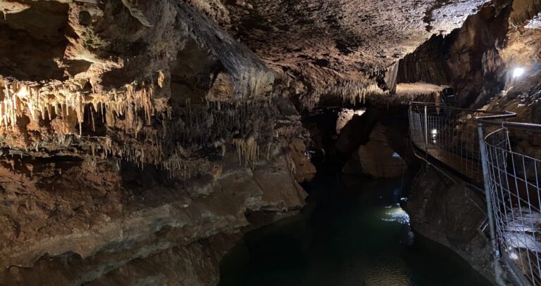 9 Great Caves in Arkansas to Visit This Summer - Explore the Hidden ...
